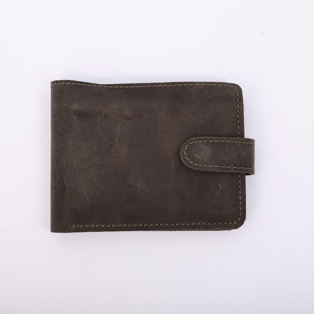 Shop Men's Leather Heritage - Single Flap ID Button Wallet - Leather ...